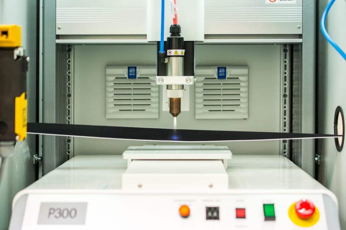 Plasma treatment of textile fibres with Piezo Radial Source
